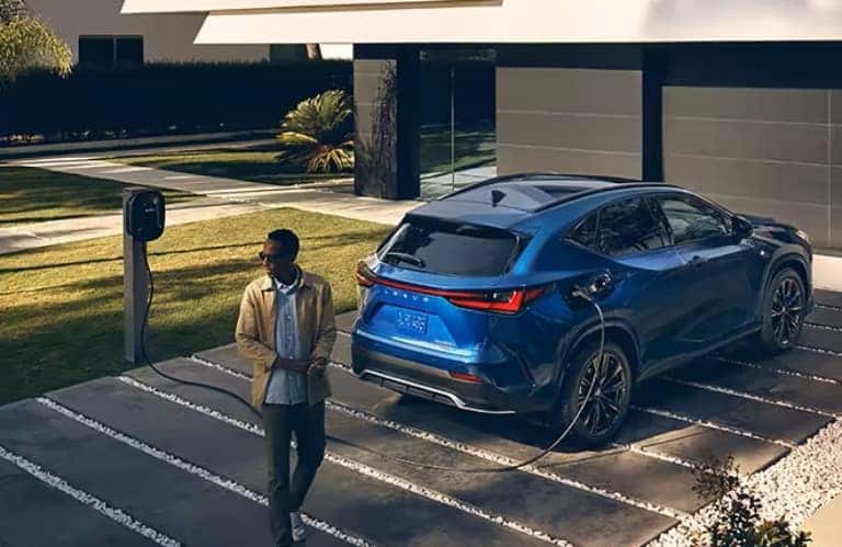 Lexus Electric Vehicles - How to Set Up a Charging Station