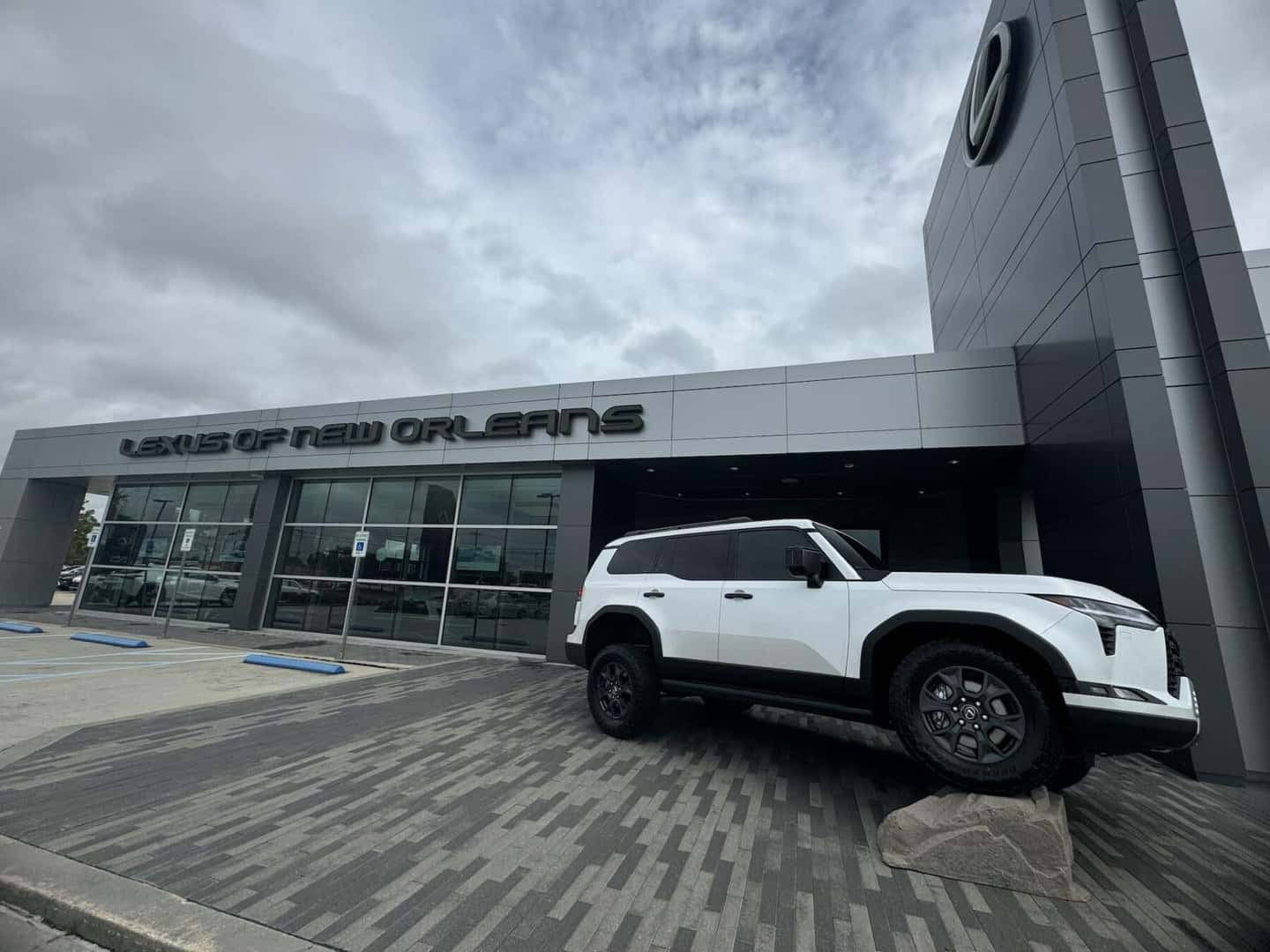 About Our Lexus Dealership | Nearby New Orleans, LA | Lexus of New Orleans